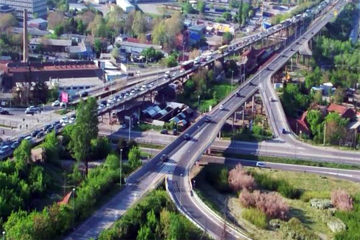 Ovog popodneva saobraćajne gužve na Pančevačkom mostu - www.lobi-info.rs